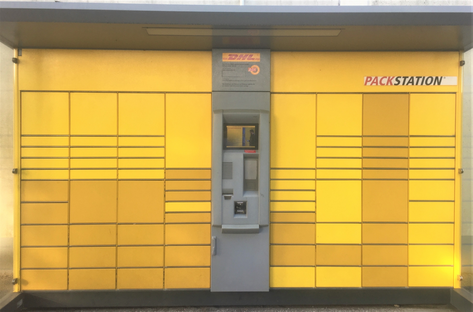 DHL Packstation am Lagerraum4you Standort | Lagerraum mieten in der ...